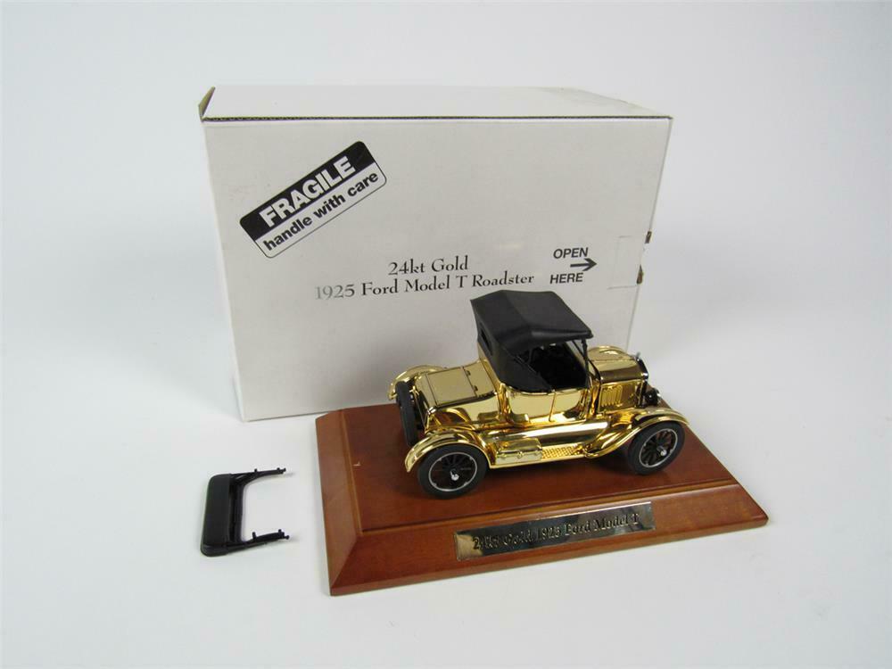 24kt Gold 1925 Ford Model T Danbury Mint 1:24 scale diecast model car ...