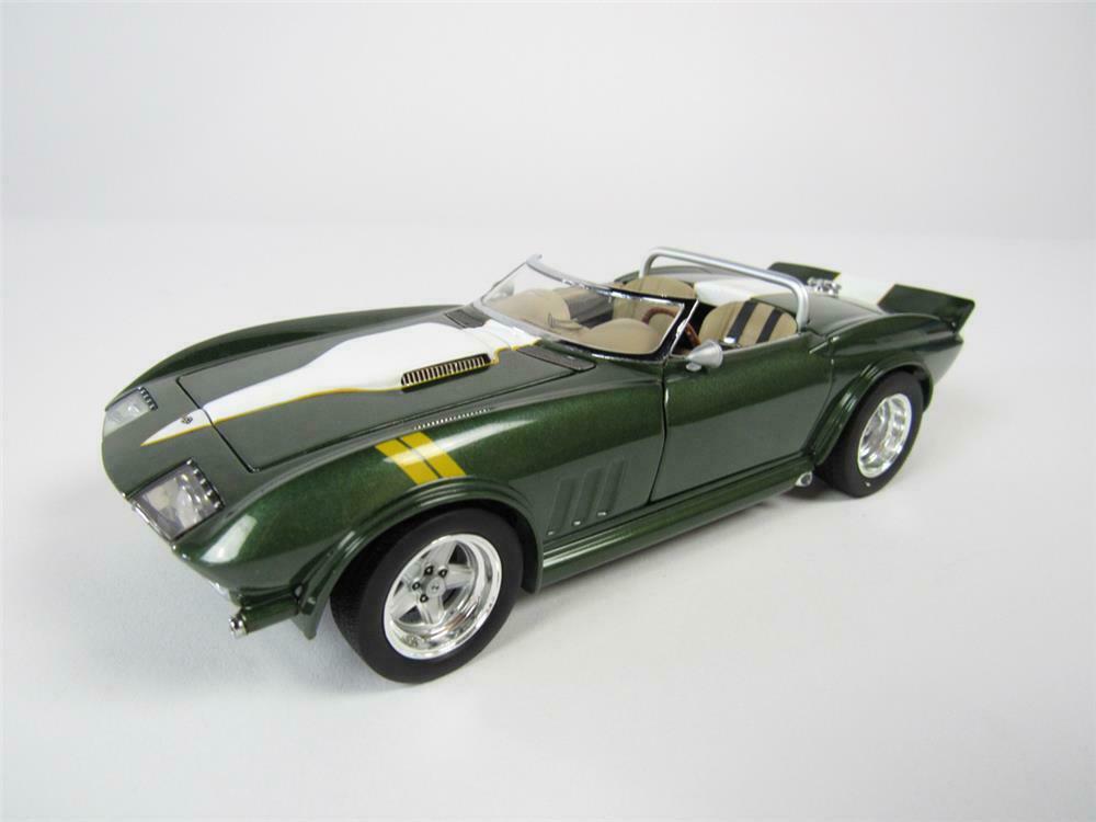 Addendum Item - 1965 Corvette Canyon Racer Danbury Mint 1:24
