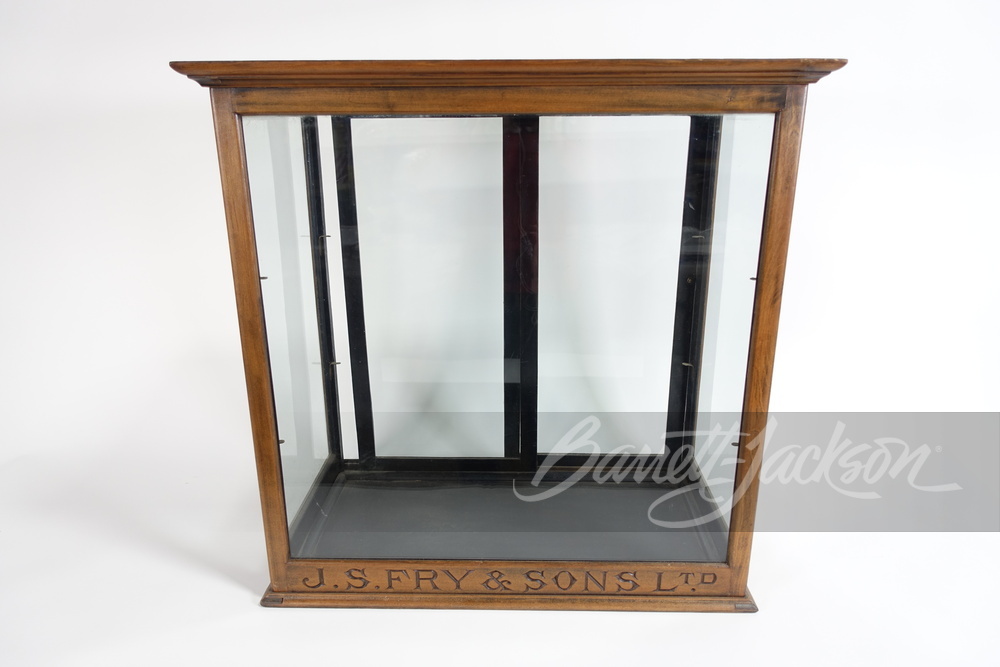 JS FRY & SONS LTD WOODEN SHOWCASE - Front 3/4 - 254051