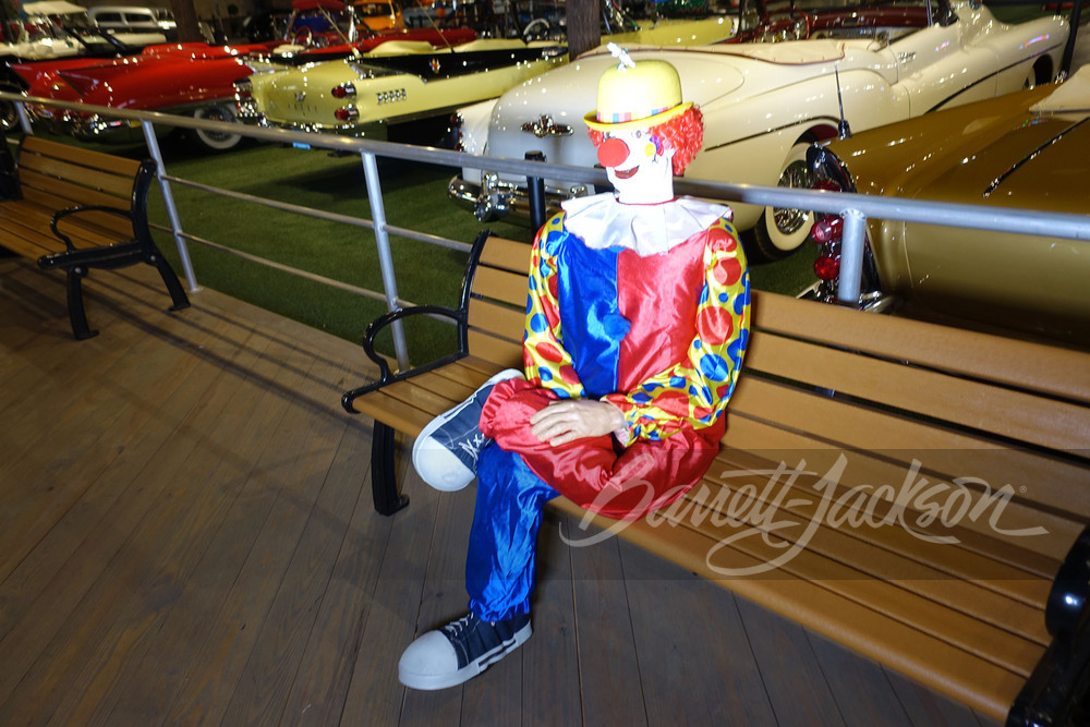 LIFE-SIZE SITTING CLOWN MANNEQUIN