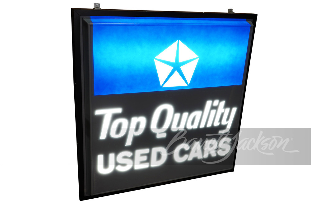 LATE 1970S-EARLY '80S CHRYSLER 'TOP QUALITY USED CARS' LIGHT-