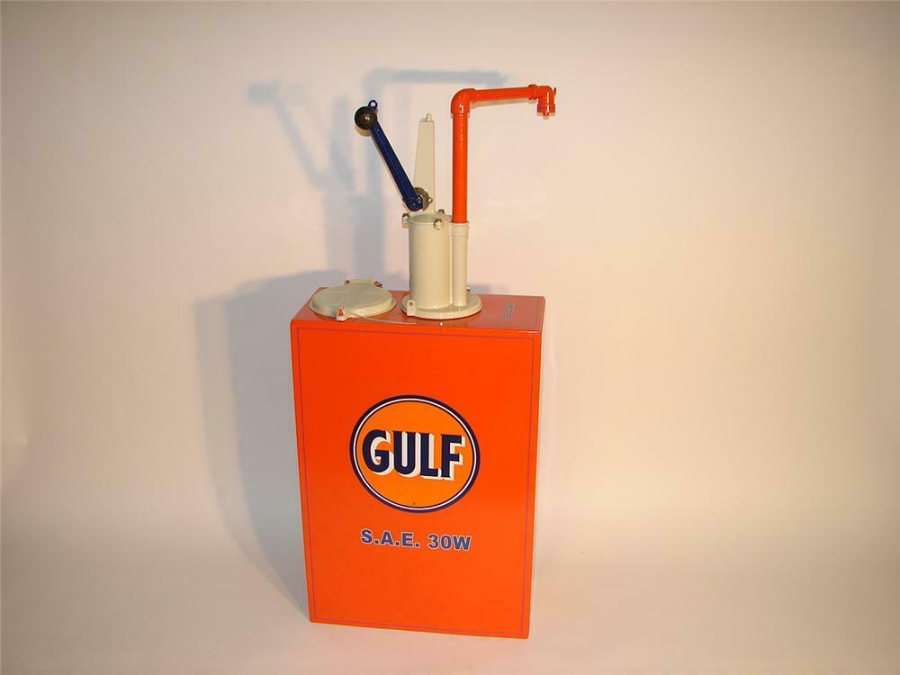 1920s Gulf gasoline 30-gallon station lubester.