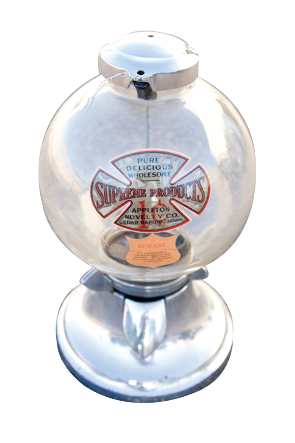 Very unusual 1930s Supreme Products 1 cent gumball machine wi