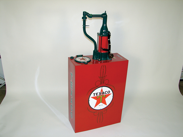 Beautifully restored 1930s Texaco 30 gallon hand crank lubest