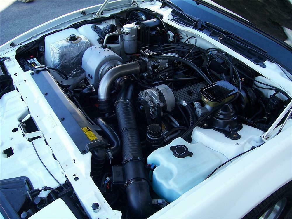 1989 PONTIAC TRANS AM 20TH ANNIVERSARY EDITION COUPE - Engine - 101620