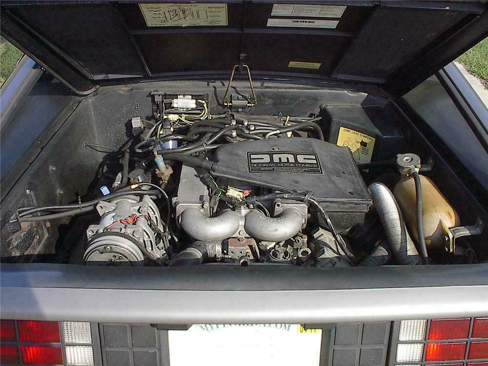 1982 DELOREAN DMC-12 GULLWING - Engine - 101685