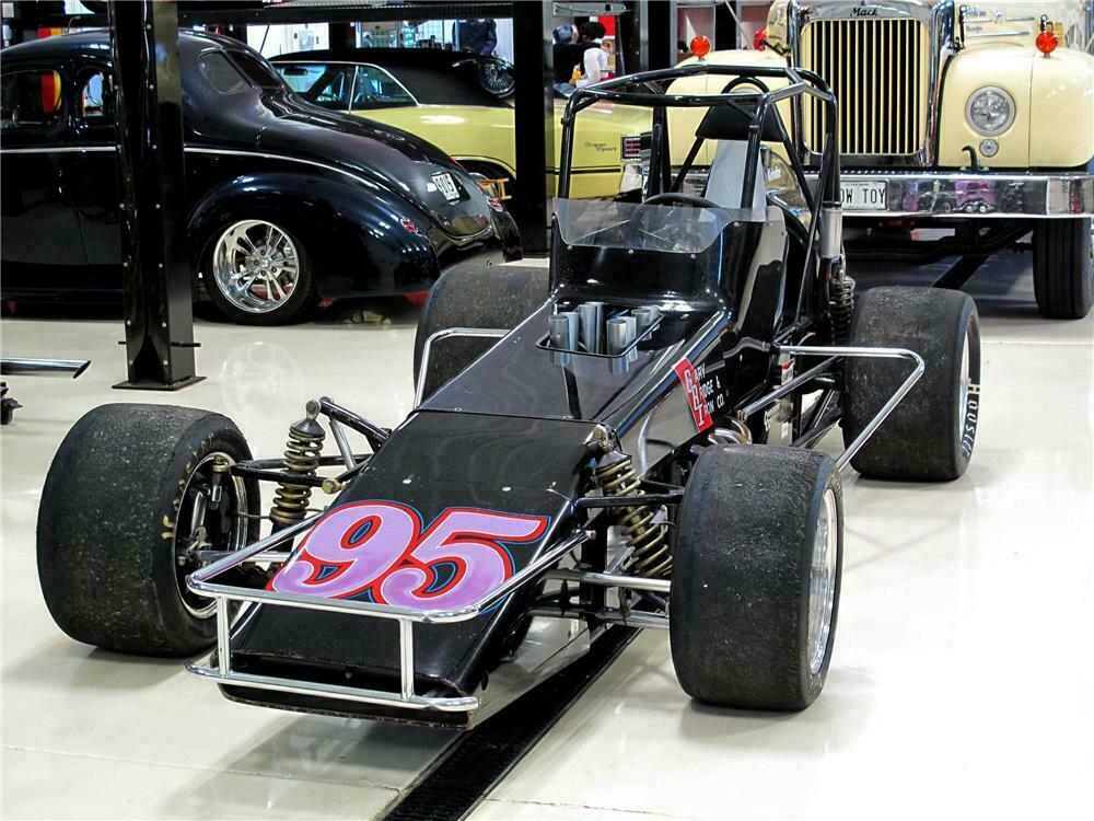 1980 STANTON SPRINT CAR - Front 3/4 - 101712