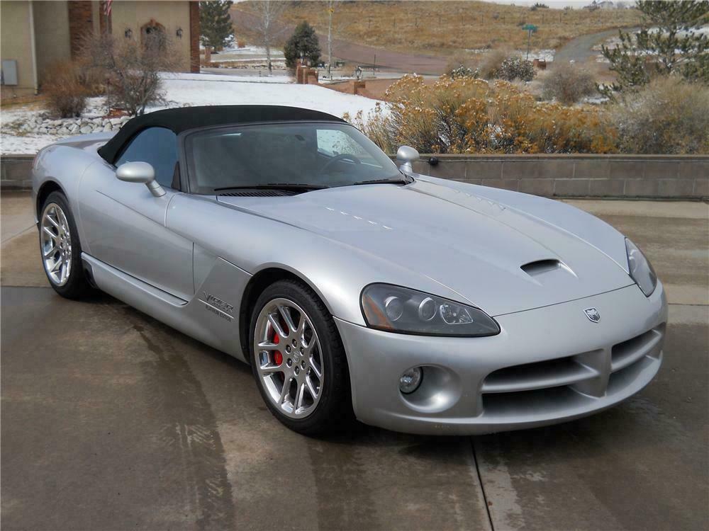 2004 DODGE VIPER CONVERTIBLE - Front 3/4 - 102123