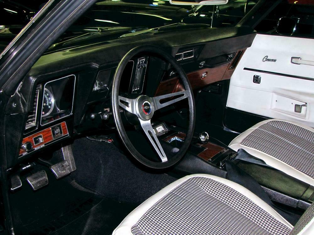 1969 CHEVROLET CAMARO CUSTOM 2 DOOR COUPE - Interior - 112601
