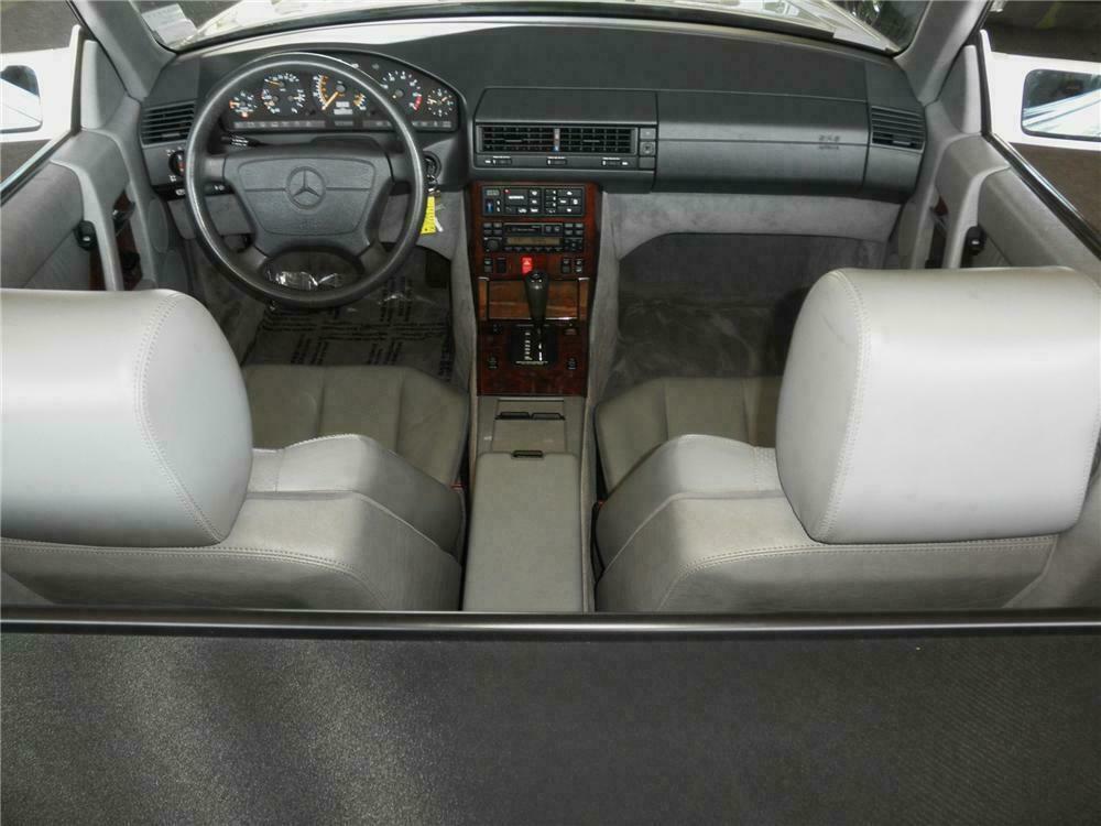 1995 MERCEDES-BENZ SL500 CONVERTIBLE - Interior - 112946