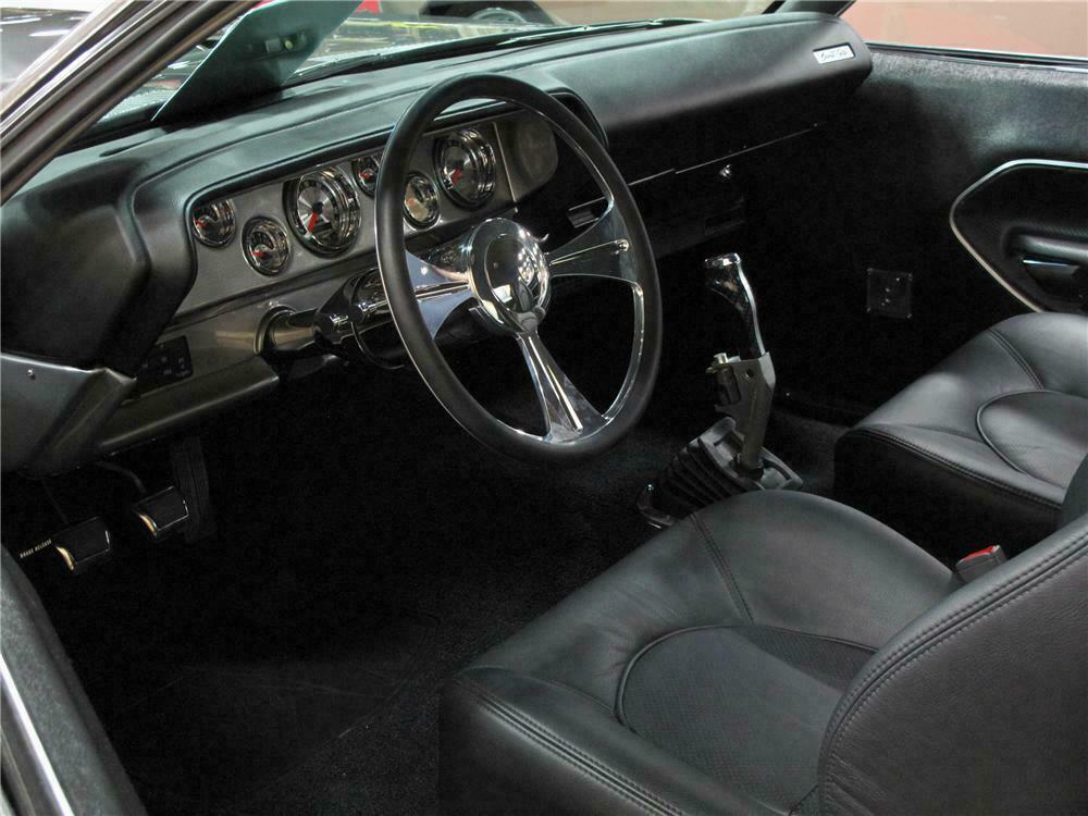 1971 PLYMOUTH CUDA CUSTOM 2 DOOR HARDTOP - Interior - 113131