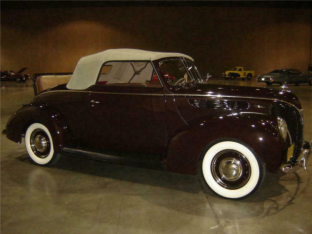1938 FORD CONVERTIBLE COUPE - Side Profile - 113211