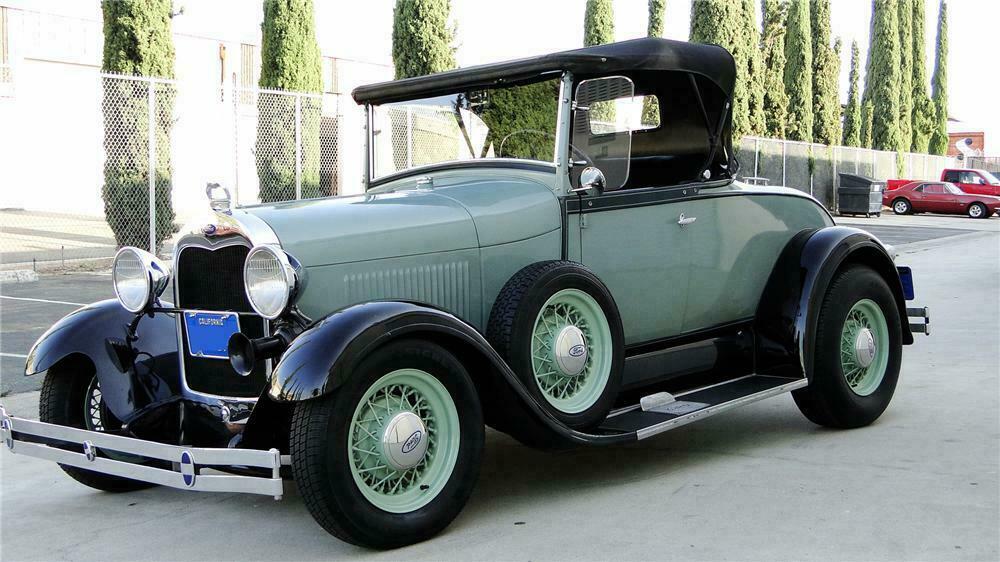 1929 FORD MODEL A CUSTOM ROADSTER - Front 3/4 - 113242