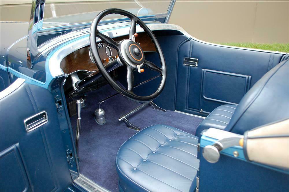 1930 PACKARD CUSTOM SPEEDSTER - Interior - 115906