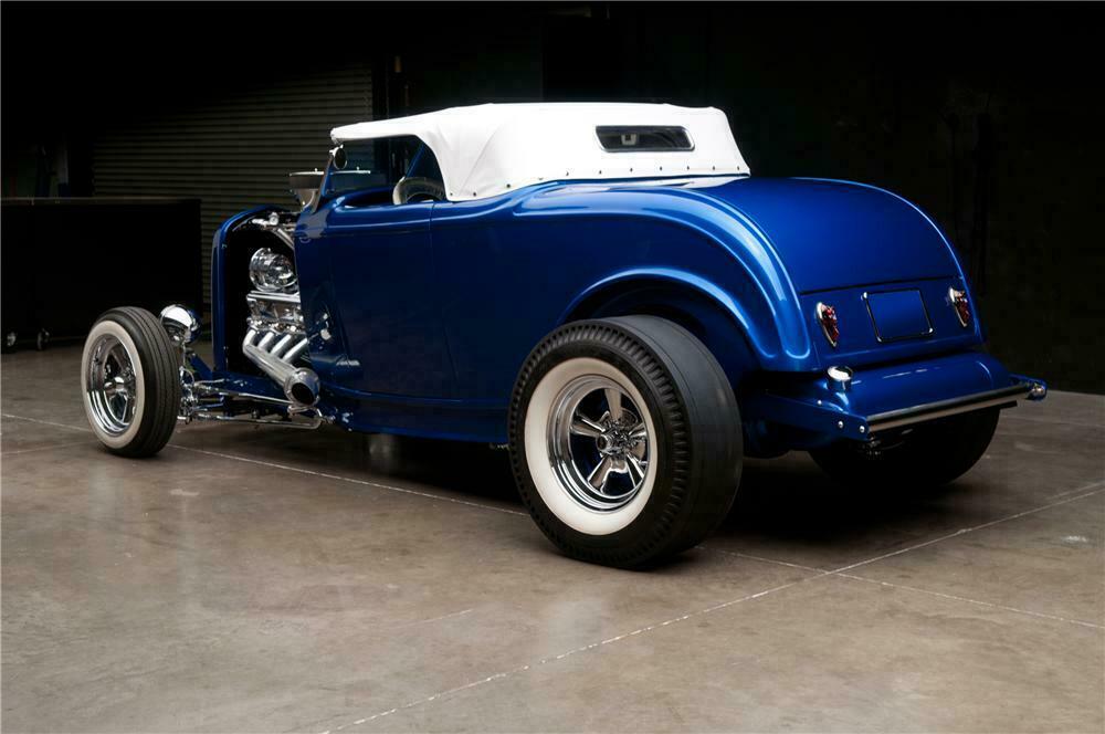 1932 FORD CUSTOM ROADSTER - Rear 3/4 - 116008