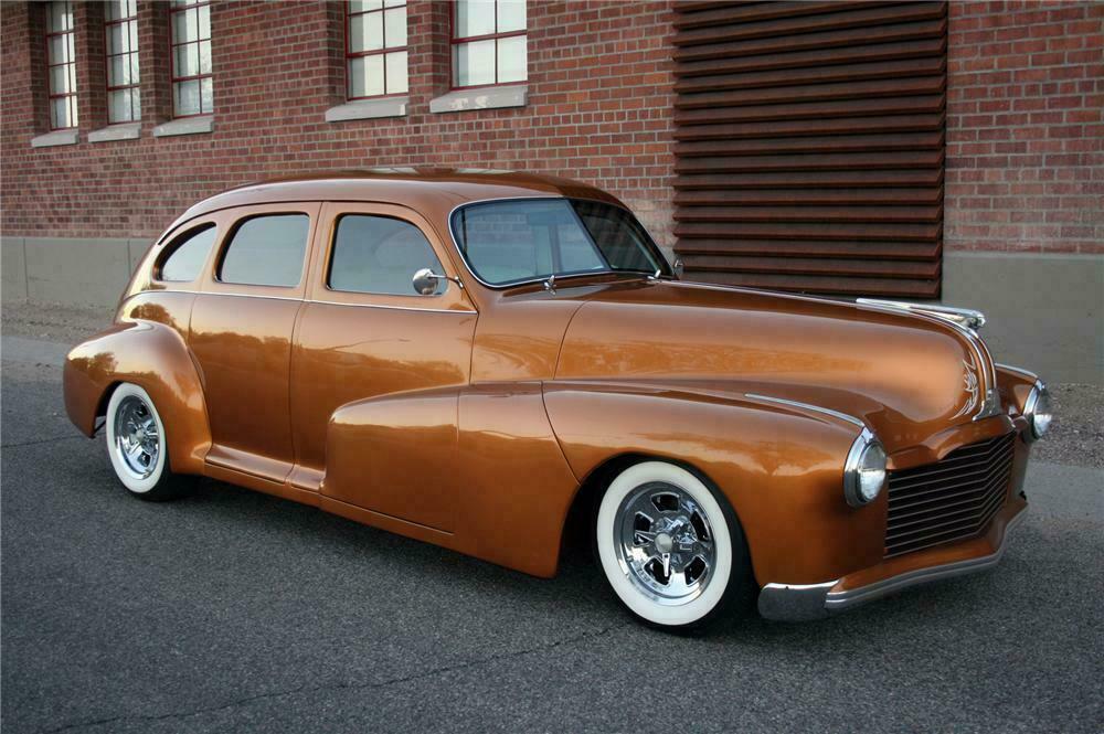 1948 PONTIAC STREAMLINER CUSTOM SEDAN - Side Profile - 116252