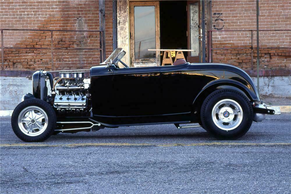 1932 FORD CUSTOM ROADSTER - Side Profile - 116254