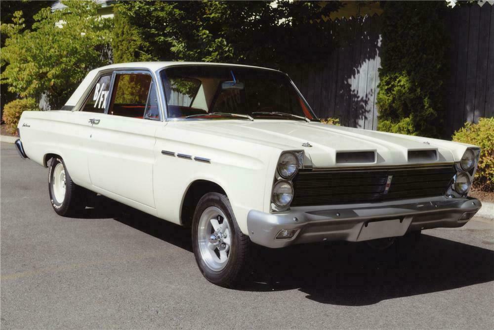1965 MERCURY COMET CUSTOM 2 DOOR SEDAN - Front 3/4 - 116797