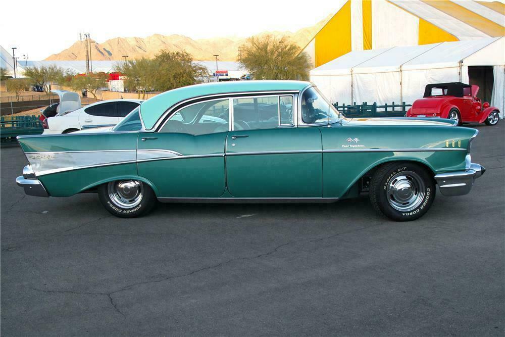 1957 CHEVROLET BEL AIR 4 DOOR PILLARLESS SEDAN - Side Profile - 117372