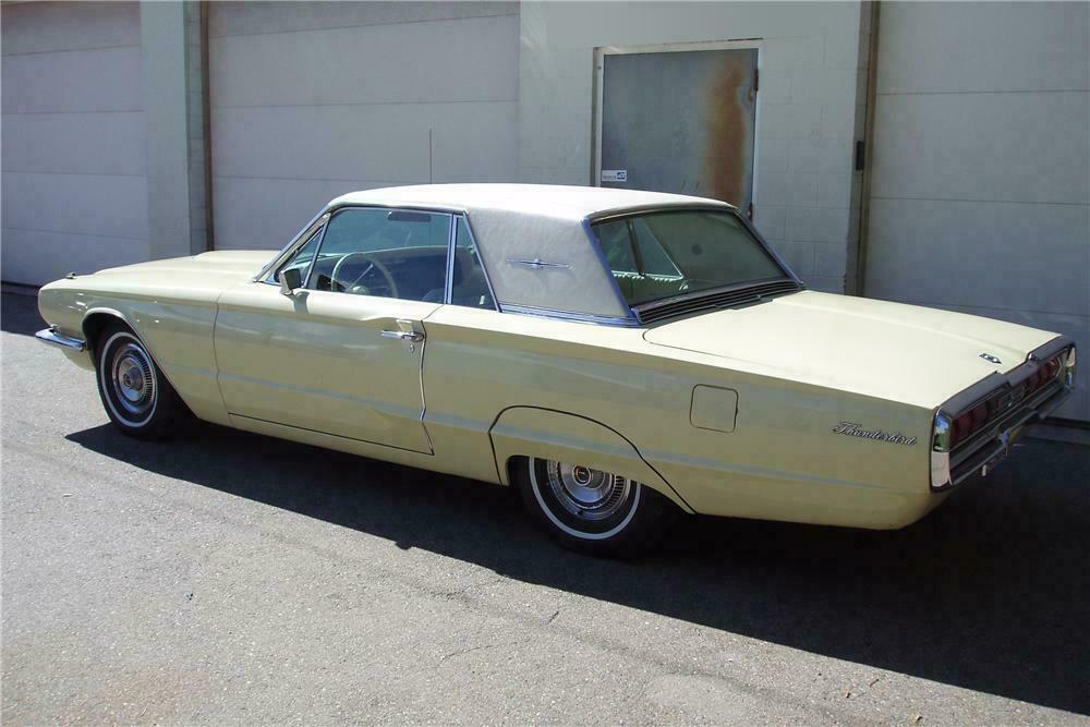 1966 FORD THUNDERBIRD LANDAU COUPE - Rear 3/4 - 117446