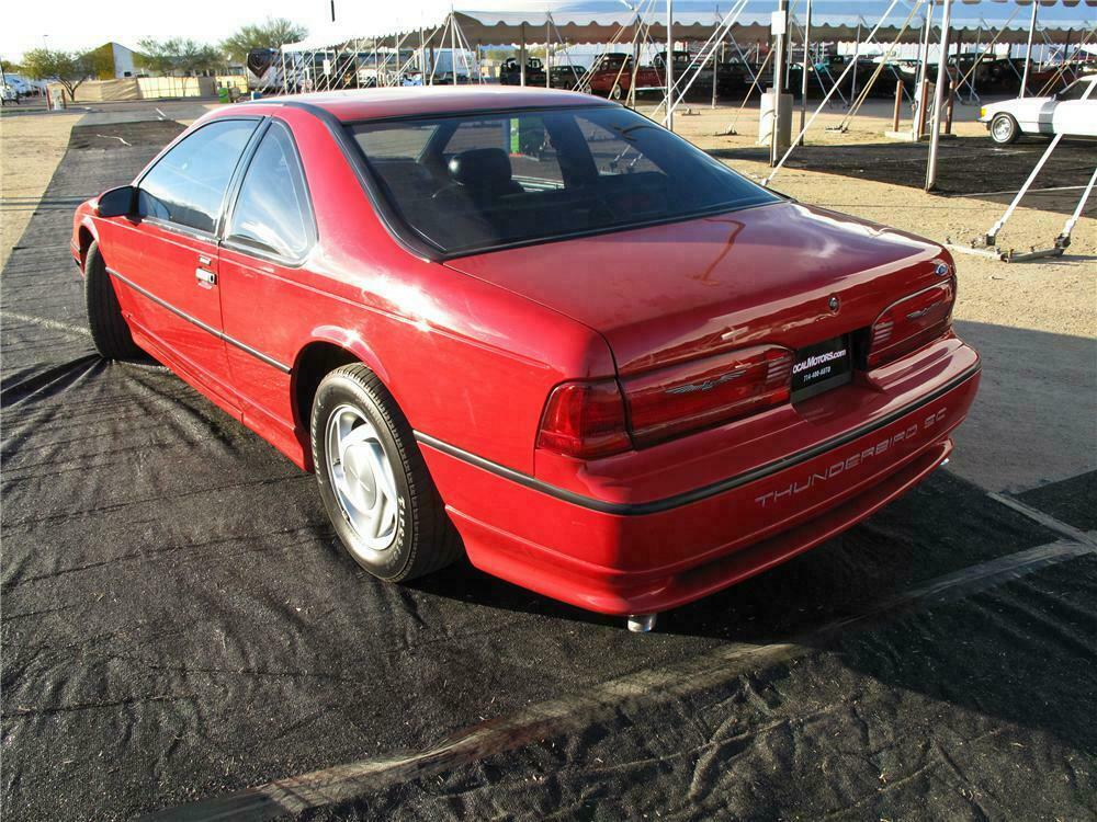 1992 FORD THUNDERBIRD 2 DOOR COUPE - Rear 3/4 - 117701