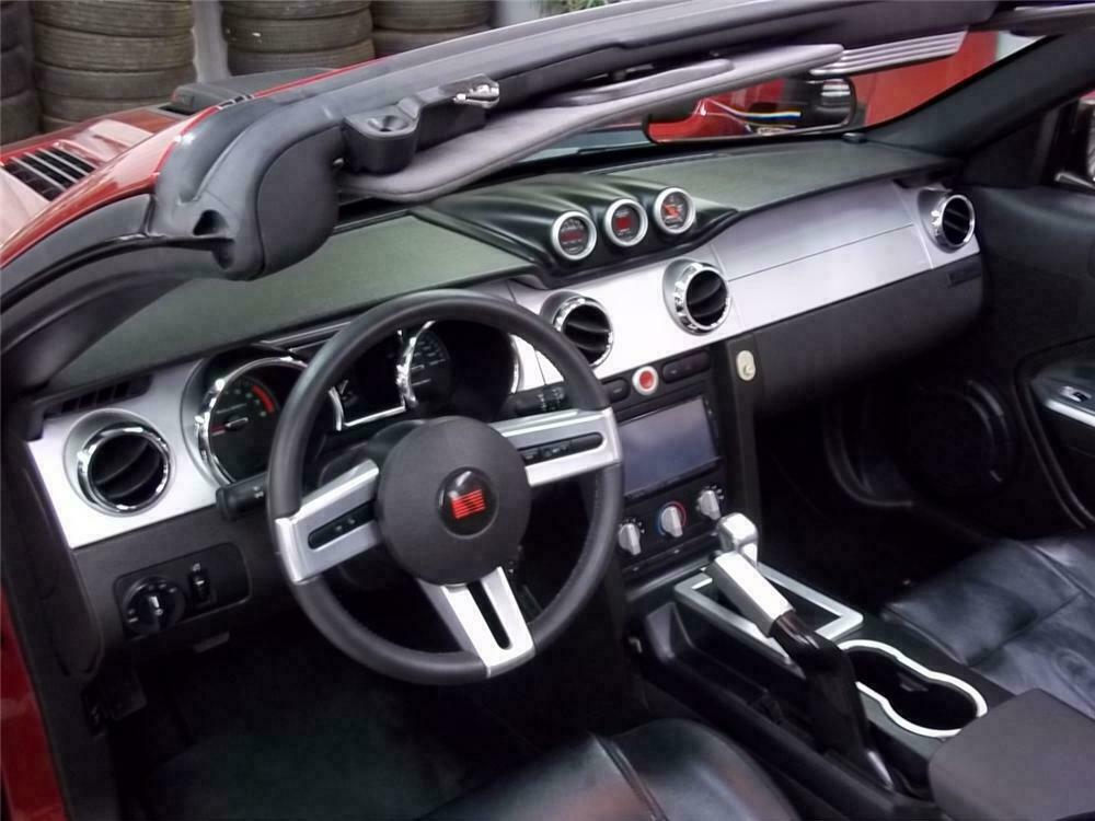 2006 FORD SALEEN MUSTANG SUPERCHARGED CONVERTIBLE - Interior - 117703
