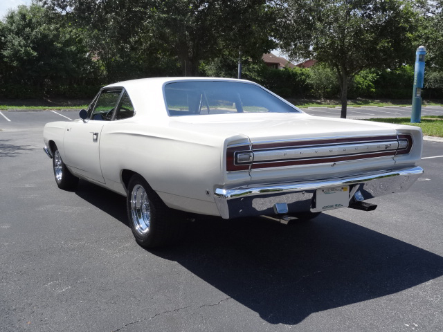 1968 PLYMOUTH ROAD RUNNER CUSTOM 2 DOOR SEDAN - Rear 3/4 - 125660