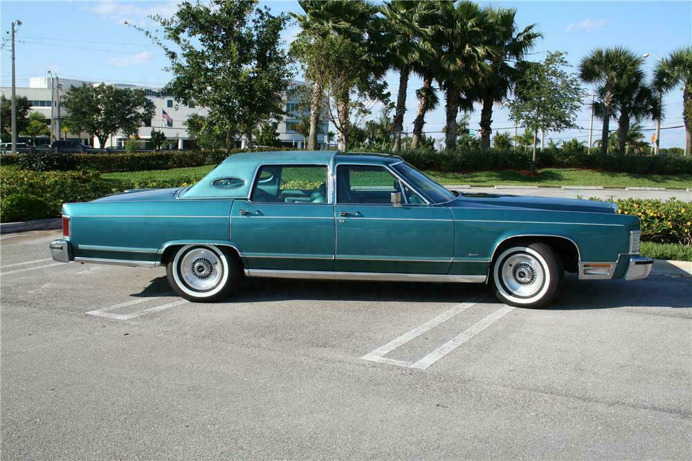 1979 LINCOLN CONTINENTAL 4 DOOR SEDAN - Side Profile - 125769