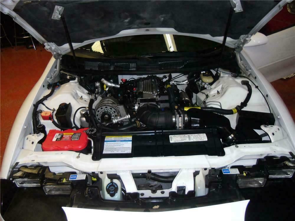 1997 CHEVROLET CAMARO 2 DOOR COUPE - Engine - 130309