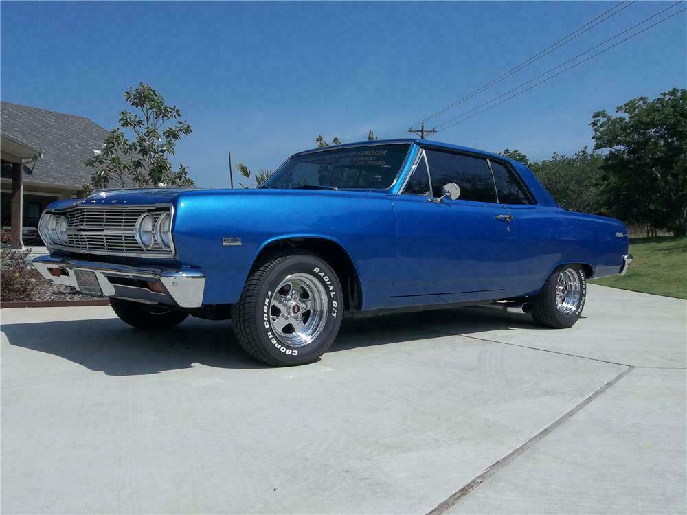 1965 CHEVROLET CHEVELLE CUSTOM 2 DOOR COUPE - Front 3/4 - 130733