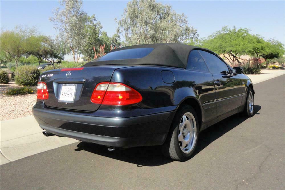 1999 MERCEDES-BENZ CLK 320 CONVERTIBLE - Rear 3/4 - 130961