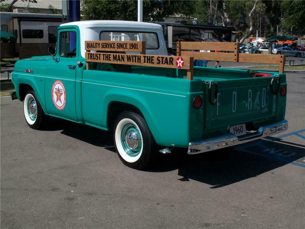 1960 FORD F-100 CUSTOM PICKUP - Rear 3/4 - 131000