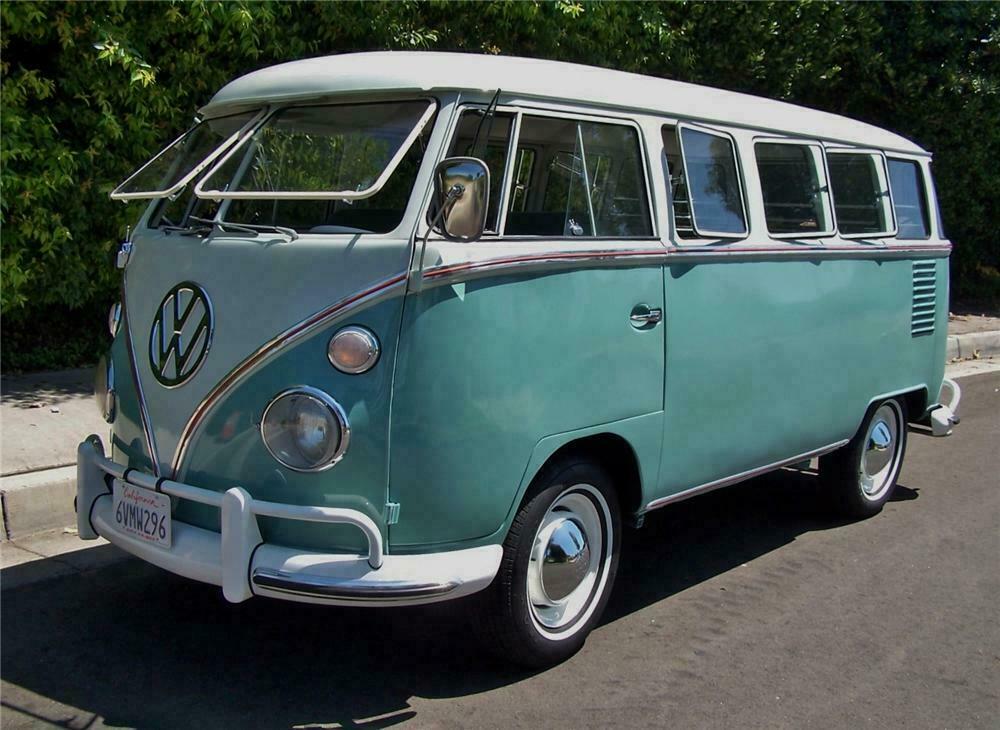 1963 VOLKSWAGEN DELUXE MICROBUS 15 WINDOW - Front 3/4 - 132953