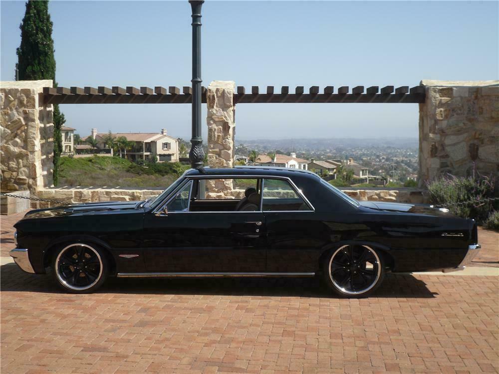 1964 PONTIAC GTO CUSTOM 2 DOOR - Side Profile - 133007