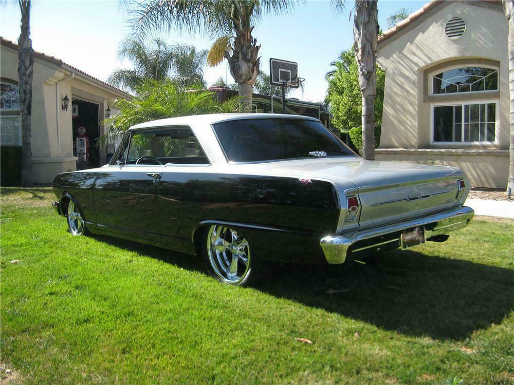 1963 CHEVROLET NOVA CUSTOM 2 DOOR HARDTOP - Rear 3/4 - 133046