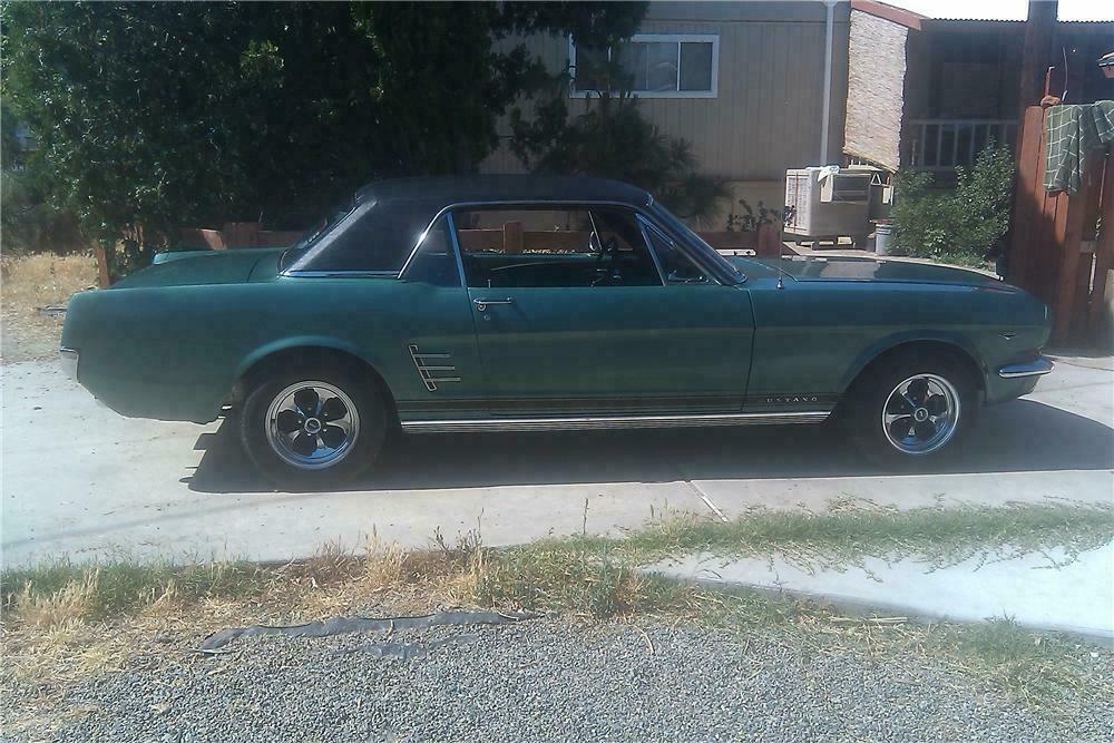 1966 FORD MUSTANG 2 DOOR HARDTOP - Side Profile - 133183