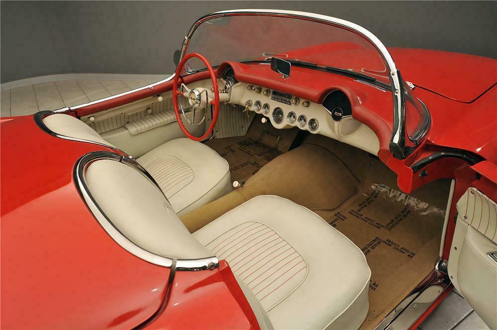 1955 CHEVROLET CORVETTE CONVERTIBLE - Interior - 138019