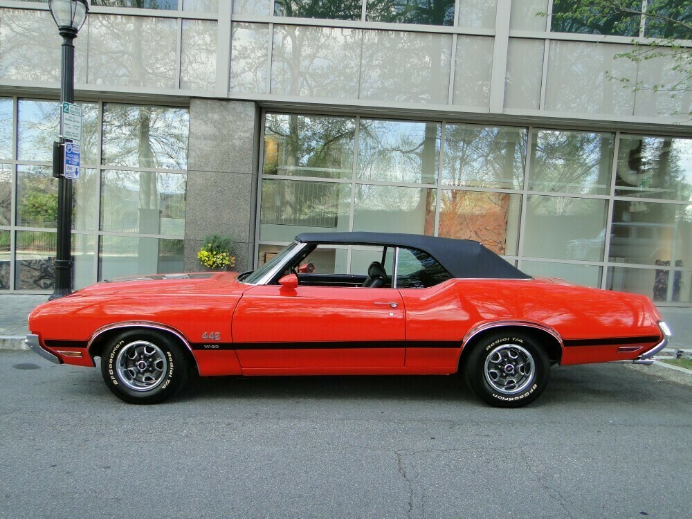 1970 OLDSMOBILE 442 CUSTOM CONVERTIBLE - Side Profile - 138243