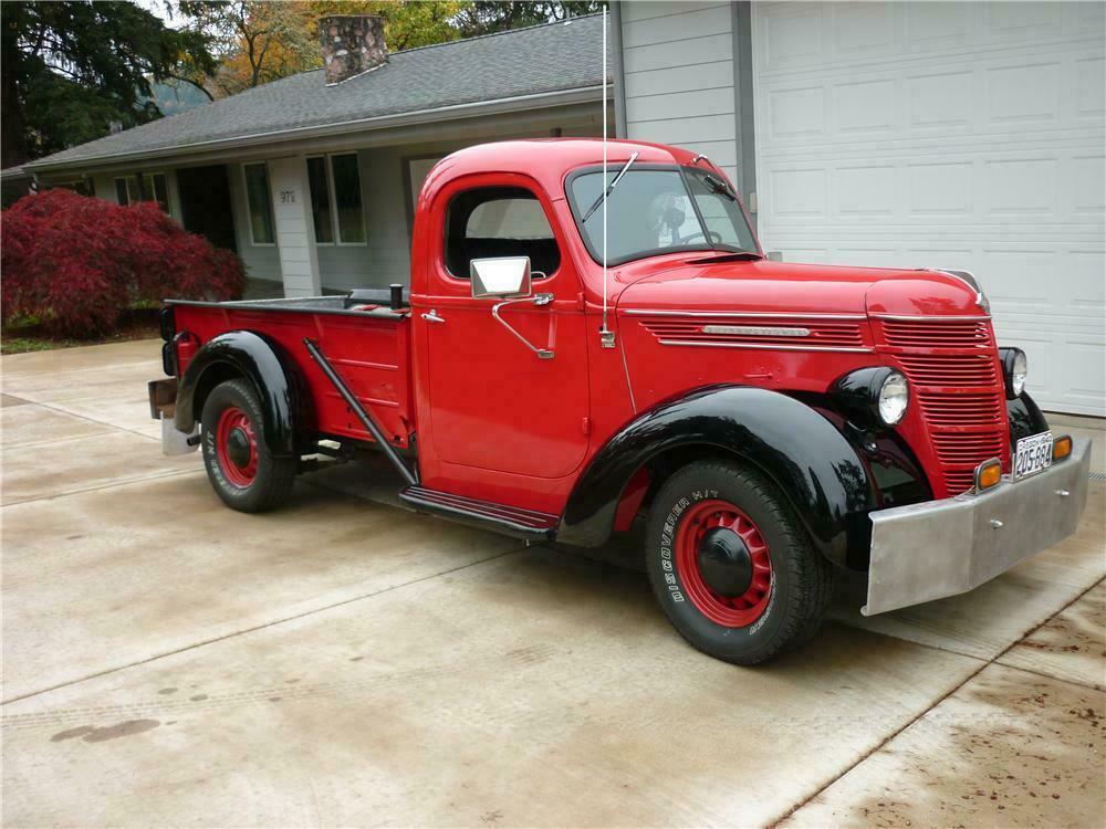 1940 INTERNATIONAL CUSTOM PICKUP - Front 3/4 - 138314