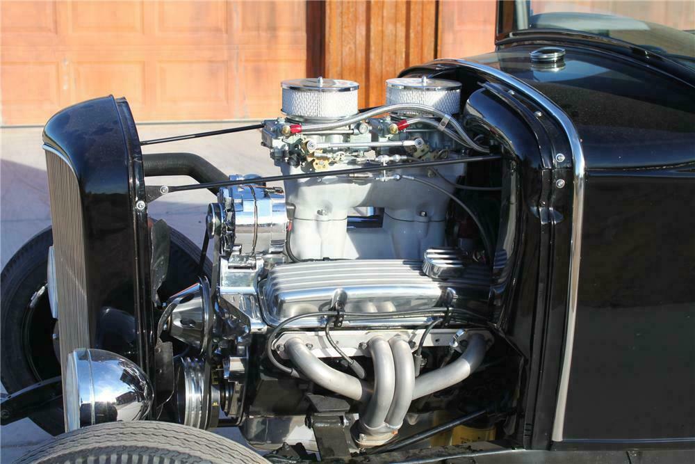 1930 FORD CUSTOM 2 DOOR COUPE - Engine - 138324