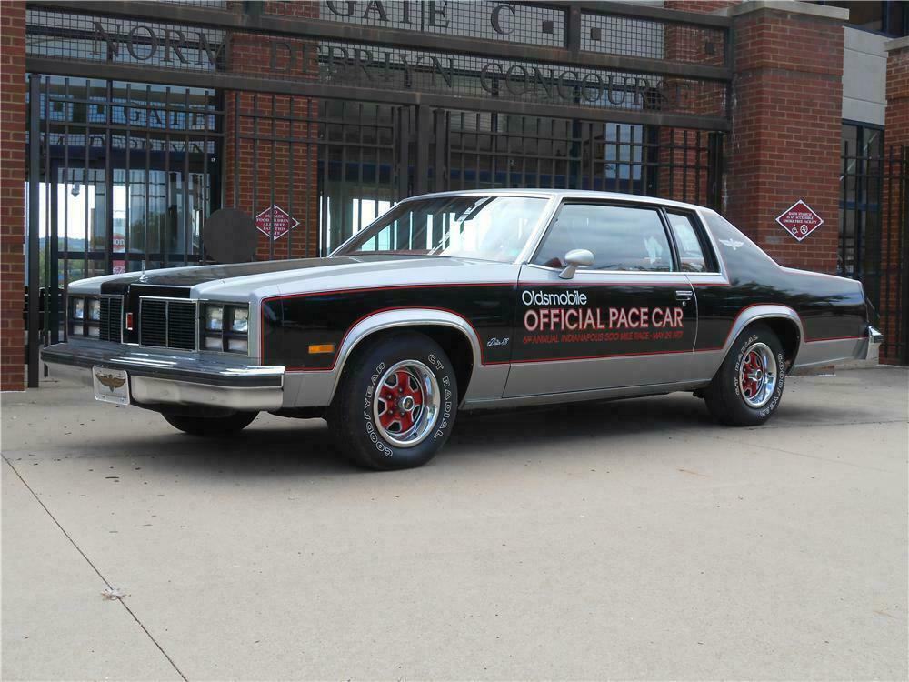 1977 OLDSMOBILE 88 INDY PACE CAR - Side Profile - 138433