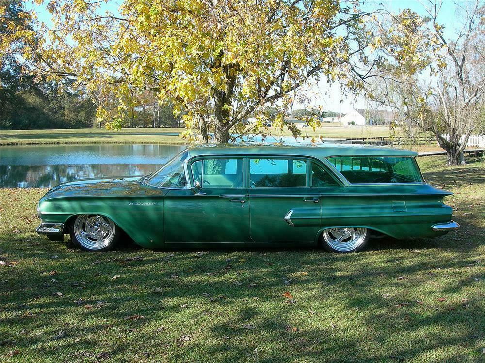 1960 CHEVROLET BROOKWOOD CUSTOM WAGON - Side Profile - 139157