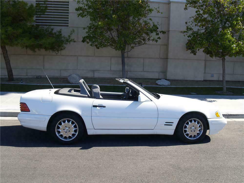 1996 MERCEDES-BENZ 500SL CONVERTIBLE - Side Profile - 139911