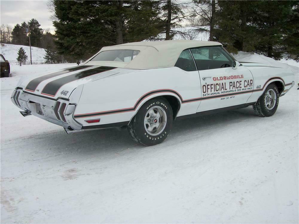1970 OLDSMOBILE CUTLASS 442 PACE CAR CONVERTIBLE - Rear 3/4 - 151438