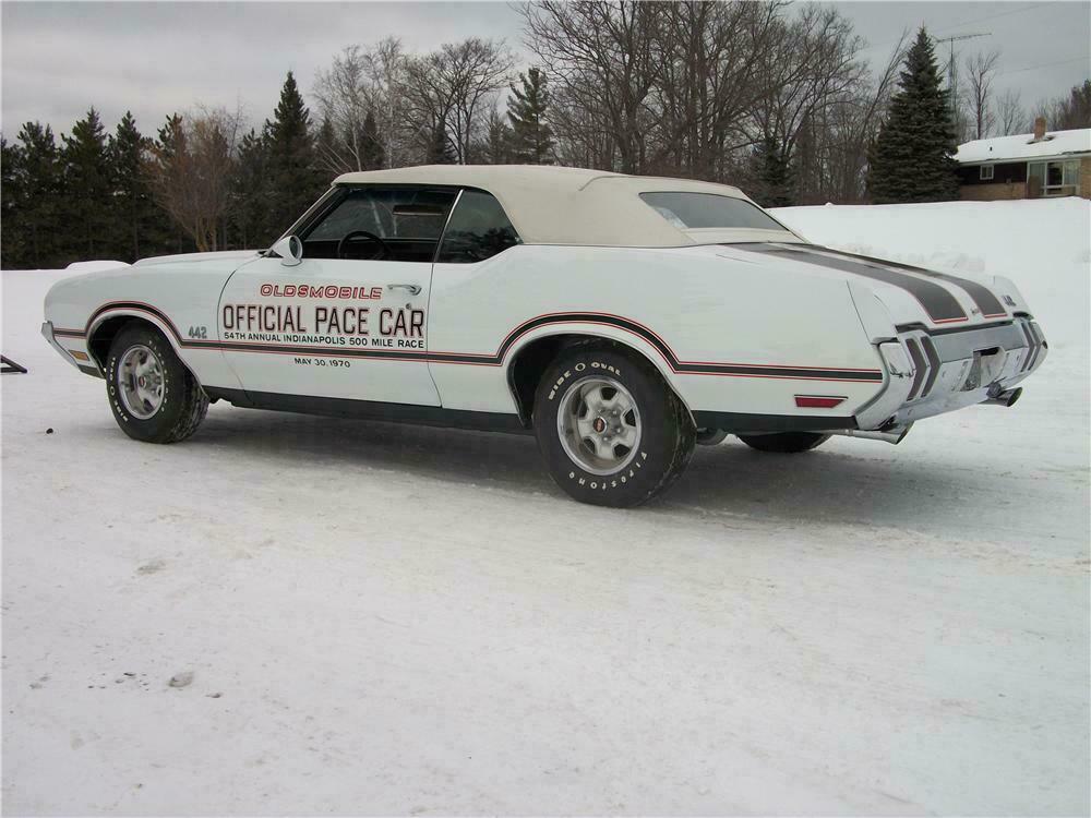 1970 OLDSMOBILE CUTLASS 442 PACE CAR CONVERTIBLE - Side Profile - 151438