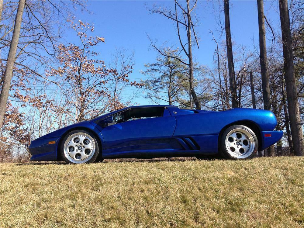 1998 LAMBORGHINI DIABLO VT CONVERTIBLE - Side Profile - 151675