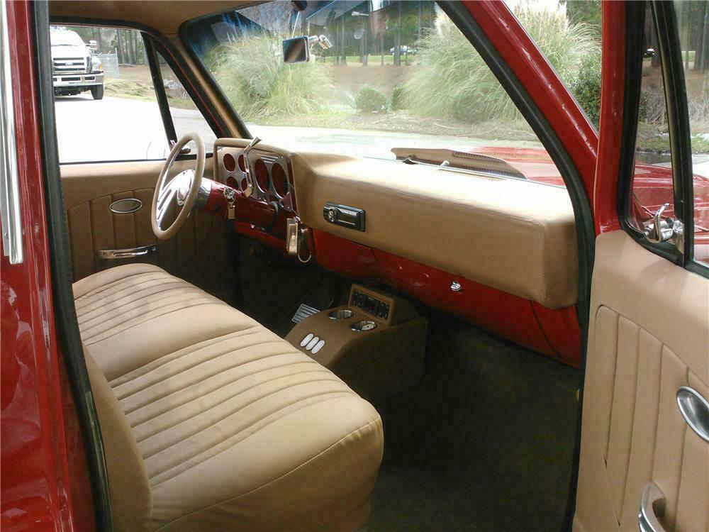 1982 GMC C1500 CUSTOM PICKUP - Interior - 151947
