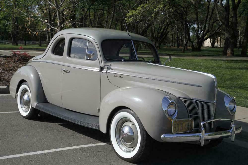 1940 FORD OPERA 2 DOOR COUPE - Front 3/4 - 152738