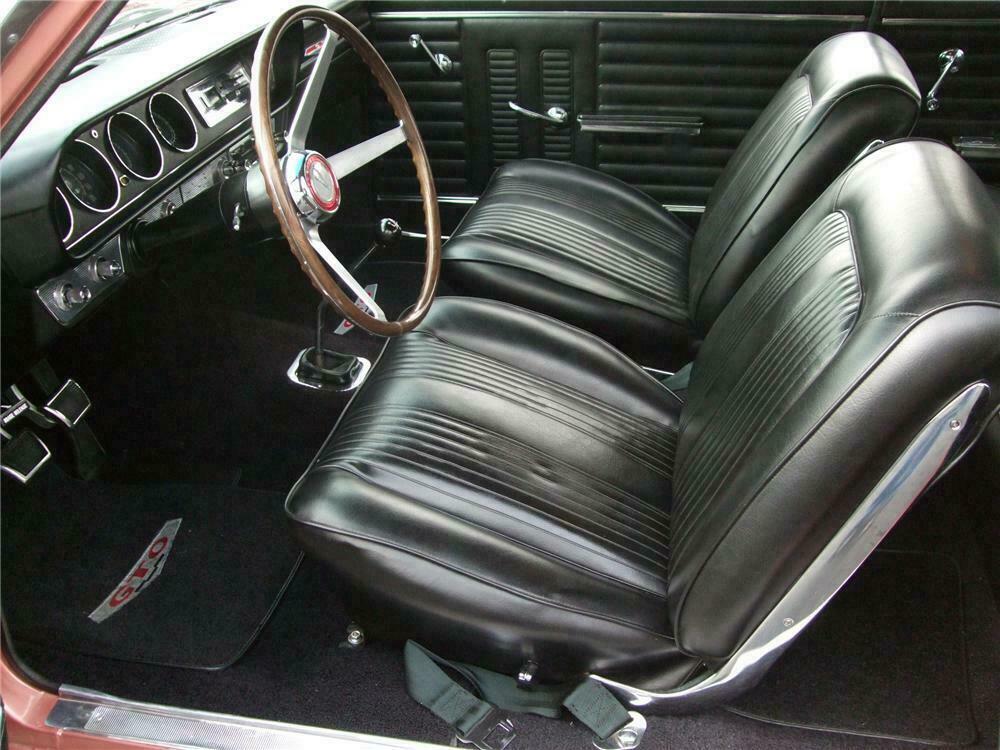 1964 PONTIAC GTO 2 DOOR SEDAN - Interior - 154064