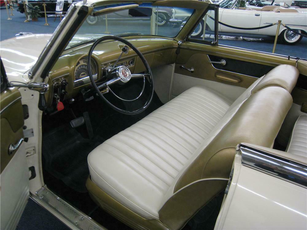 1953 FORD CRESTLINE SUNLINER CONVERTIBLE - Interior - 157524